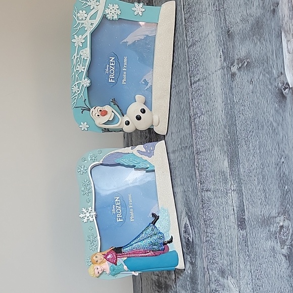 Disney | Accents | Disney Frozen Picture Frames Set Of 2 Elsa Anna And ...